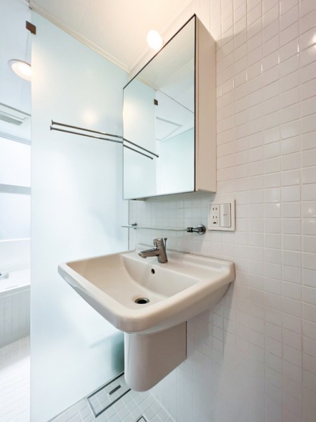 成城テラスG号室｜駅徒歩6分。戸建て感覚の1LDK＋WICの「コーポラティブハウス」 | LogRenove(ログリノベ)