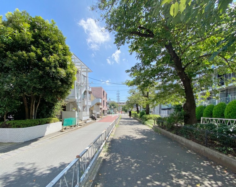 パレロワイヤル目黒平町｜2駅3路線利用可。閑静な住宅街に位置する低層マンション | LogRenove(ログリノベ)