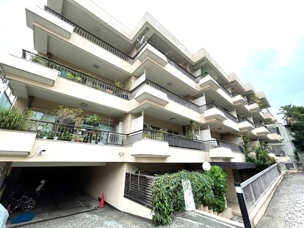 ルミエール青山｜3駅4路線利用可。外苑西通りから一本入った閑静なロケーション | LogRenove(ログリノベ)