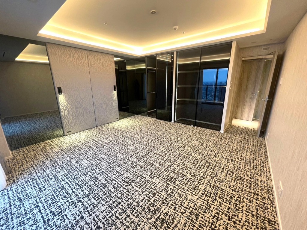 シティタワー新宿34階の中古リノベーション物件情報｜東京都新宿区、西新宿駅 | LogRenove(ログリノベ)