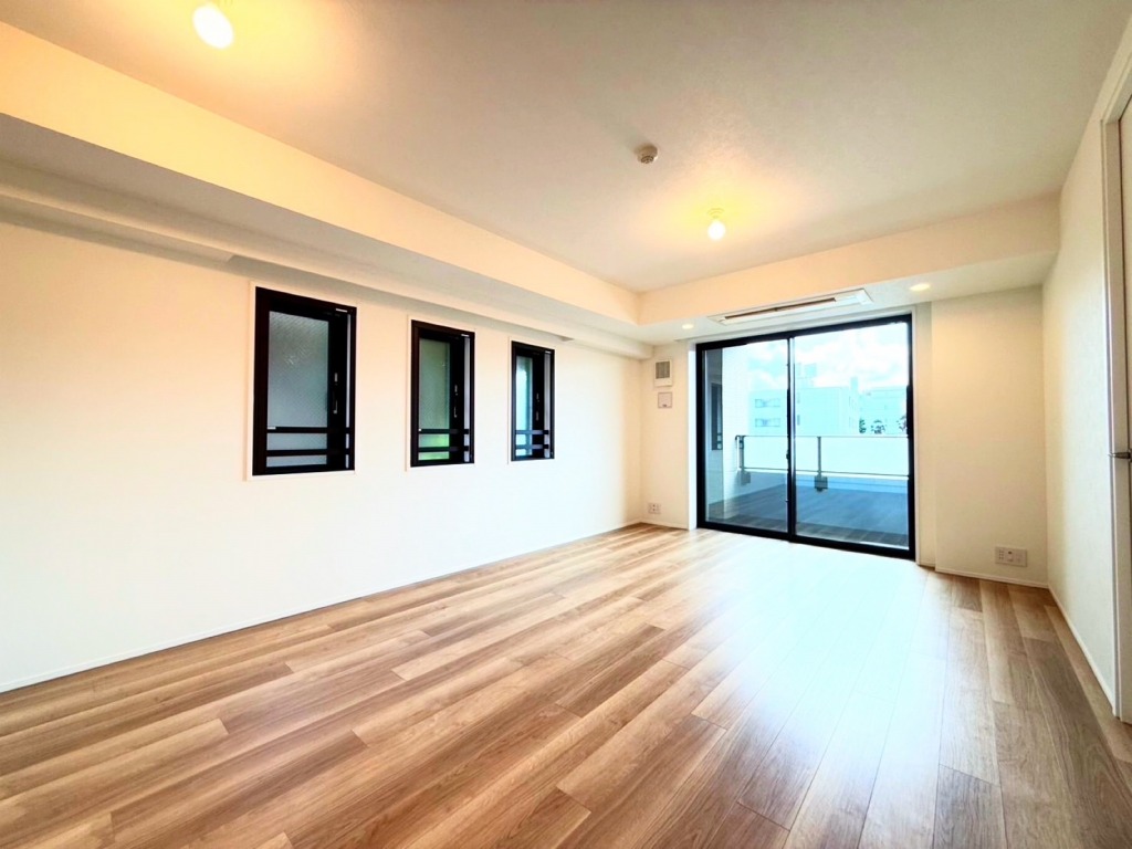 ジオ南青山3階の中古リノベーション物件情報｜東京都港区、表参道駅 | LogRenove(ログリノベ)